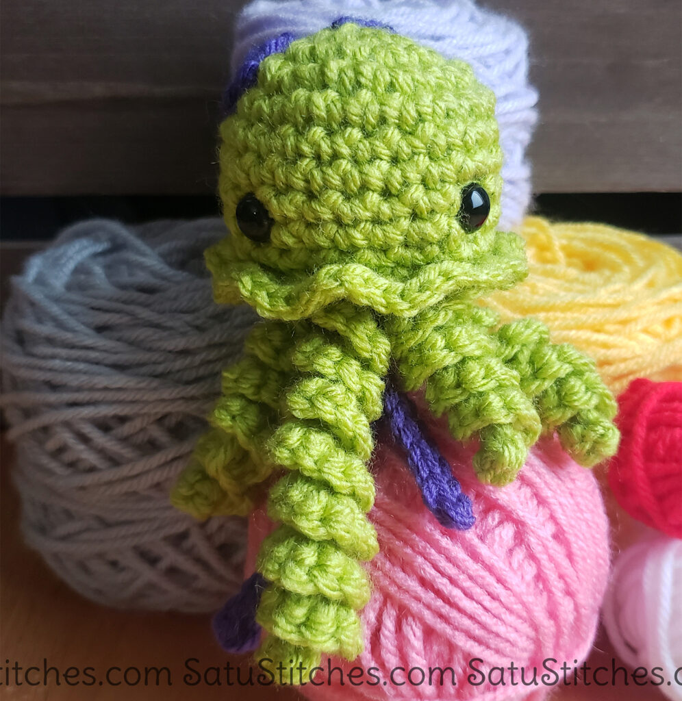Jellyfish Crochet Pattern (Minimal Pictures) - SatuStitches